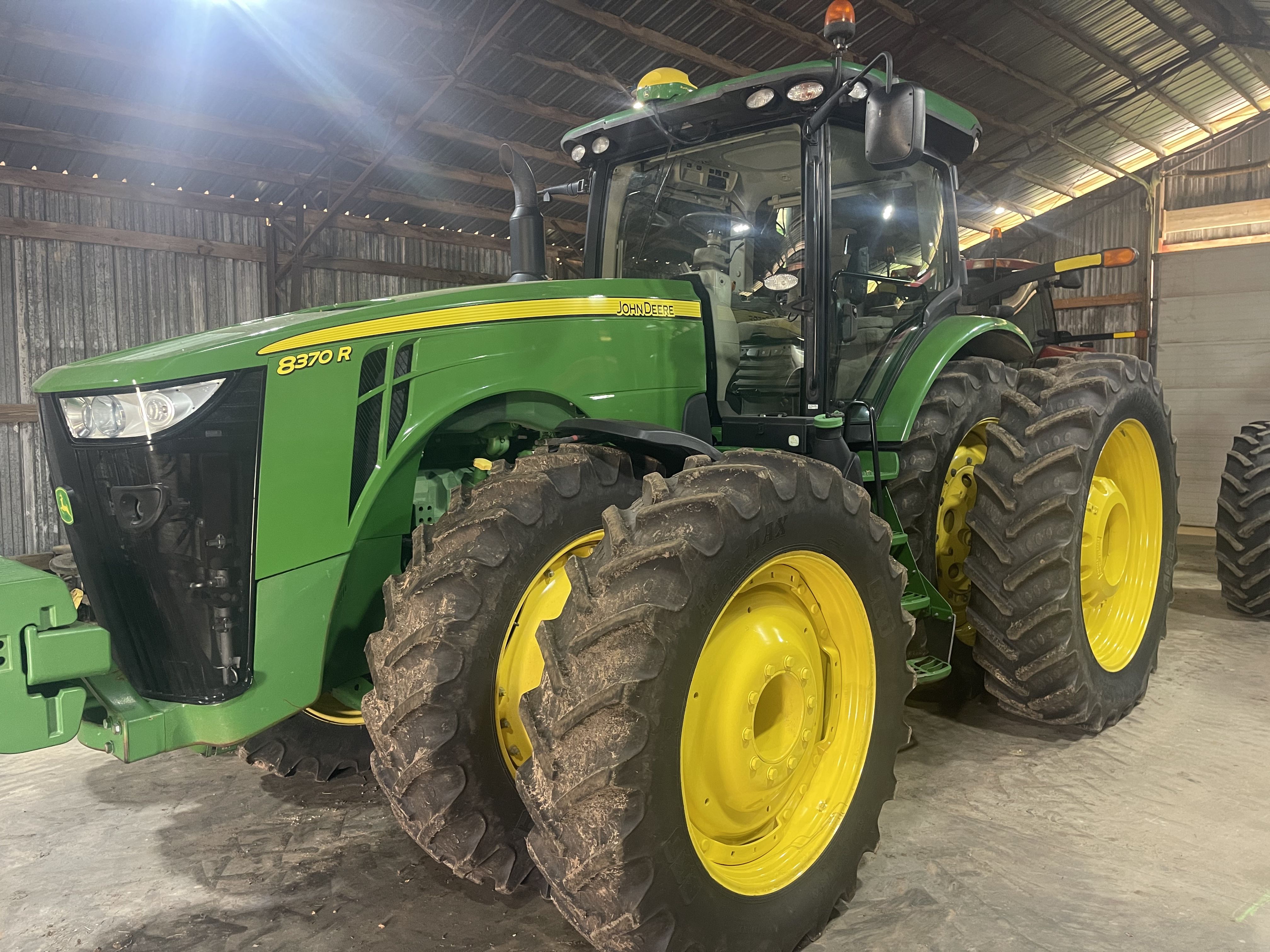 2014 John Deere 8370R Equipment Details | Tractor Tuesday