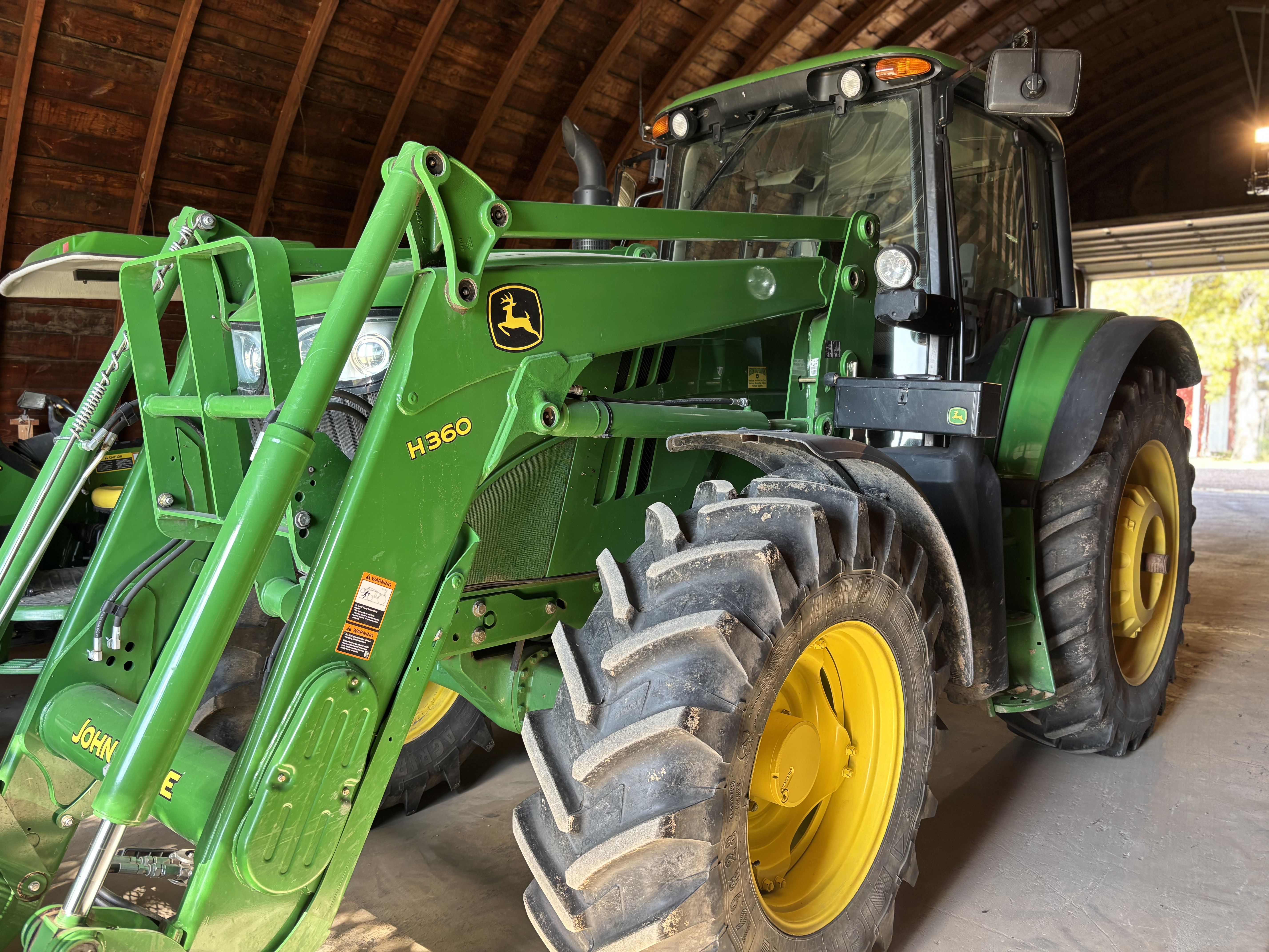 2010 John Deere 6140M